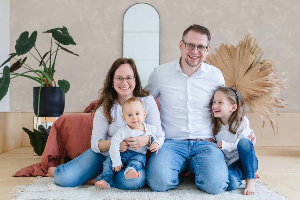 Familienfotos im Loft Studio Wuppertal - Fotograf und Hochzeitsfotograf aus Wuppertal